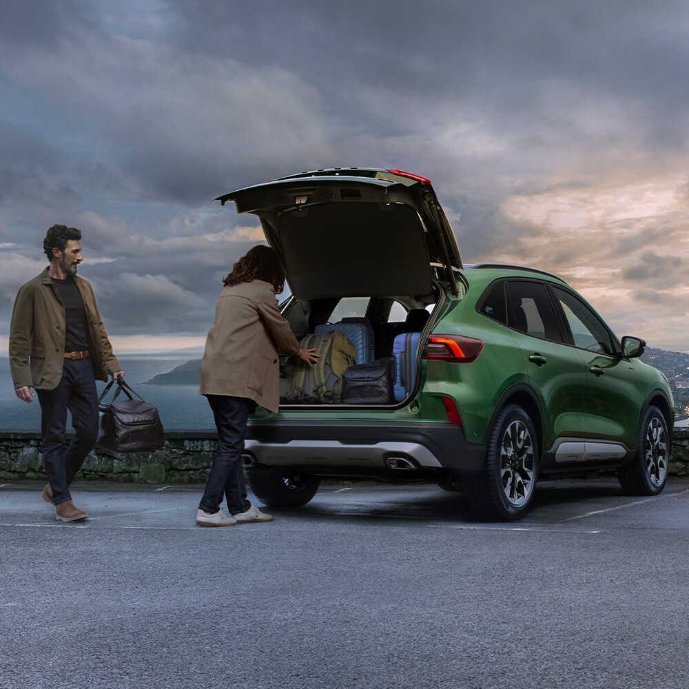 Νέο Ford Kuga: Διατίθεται ως υβριδικό αυτοφορτιζόμενο FHEV SUV | Ford GR