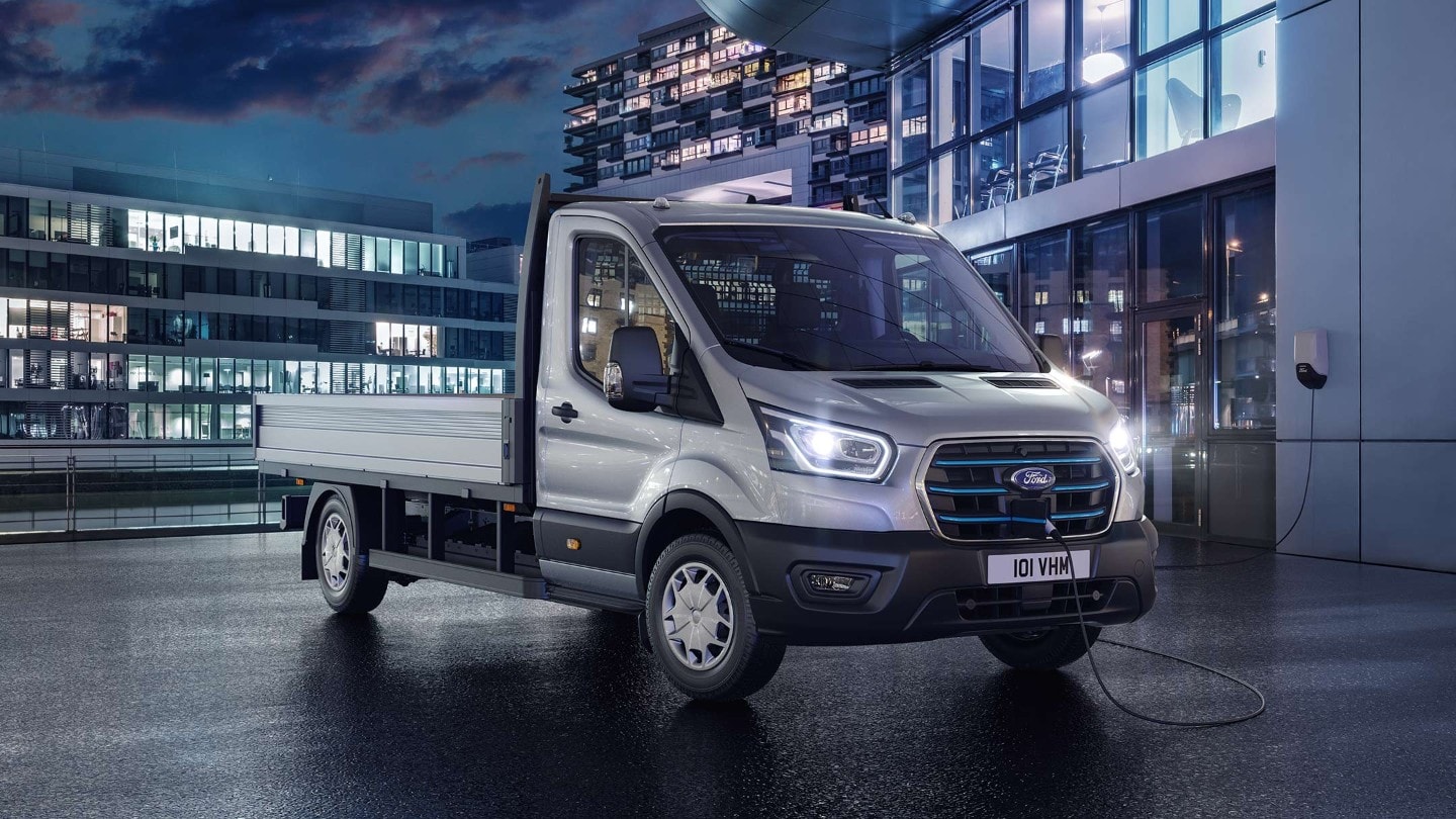Ford E-Transit Chassis Cab: Electric Tipper & Dropside Van | Ford GR
